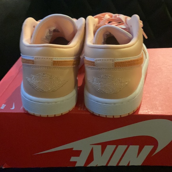 Jordan | Shoes | Air Jordan Peach Low Top | Poshmark